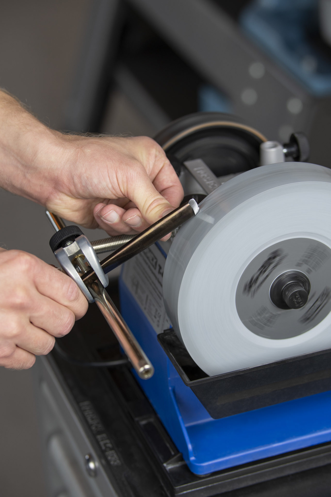 Tormek T-4 Sharpening System With HTK-806 Hand Tool & TNT-808 ...